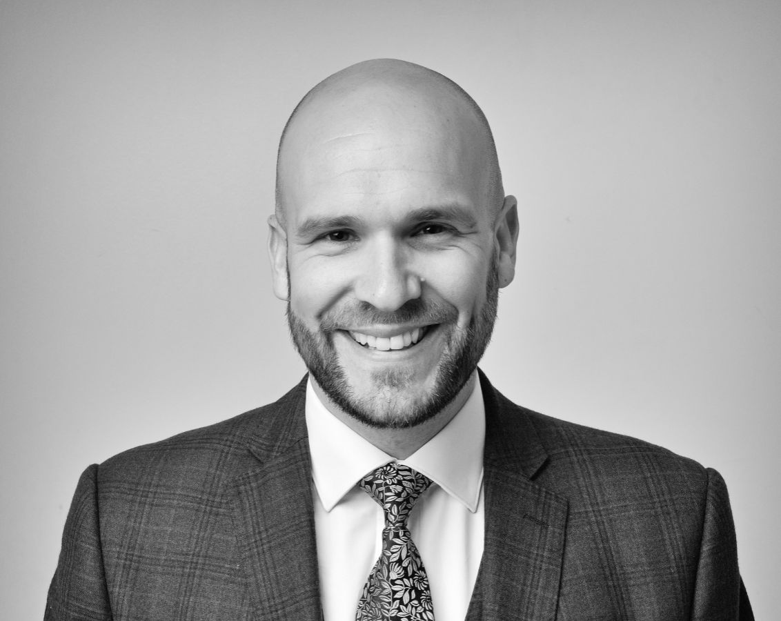 How to land your dream job! Behind the scenes with a real-life butler ...